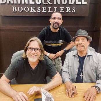 BARNES & NOBLE - Updated February 2025 - 408 Photos & 393 Reviews - 189 ...