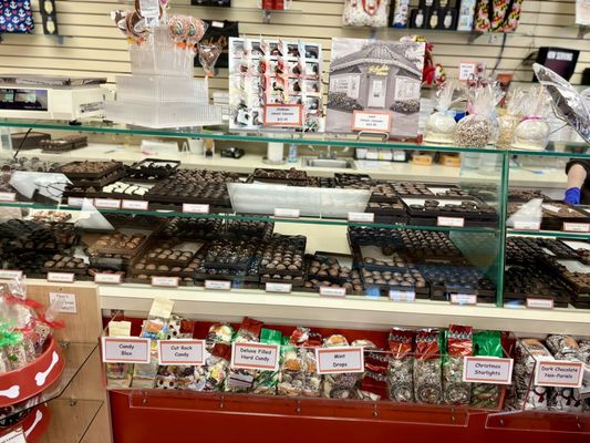 RHEB’S CANDIES - Updated December 2025 - 66 Photos & 87 Reviews - 3352 ...