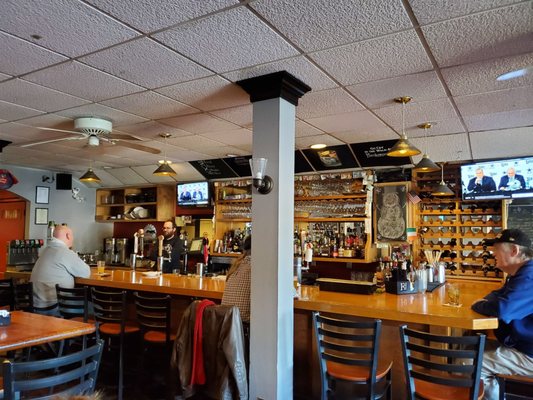 FARDOWNERS RESTAURANT - 108 Photos & 208 Reviews - 5773 The Square ...