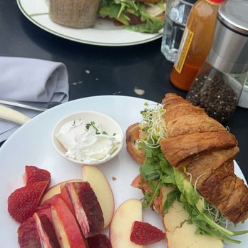 LITTLE LION CAFE - Updated June 2025 - 737 Photos & 787 Reviews - 1424 ...