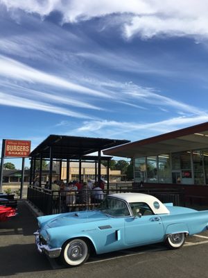 VILLAGE DRIVE-IN - Updated July 2025 - 168 Photos & 383 Reviews - 3810 ...