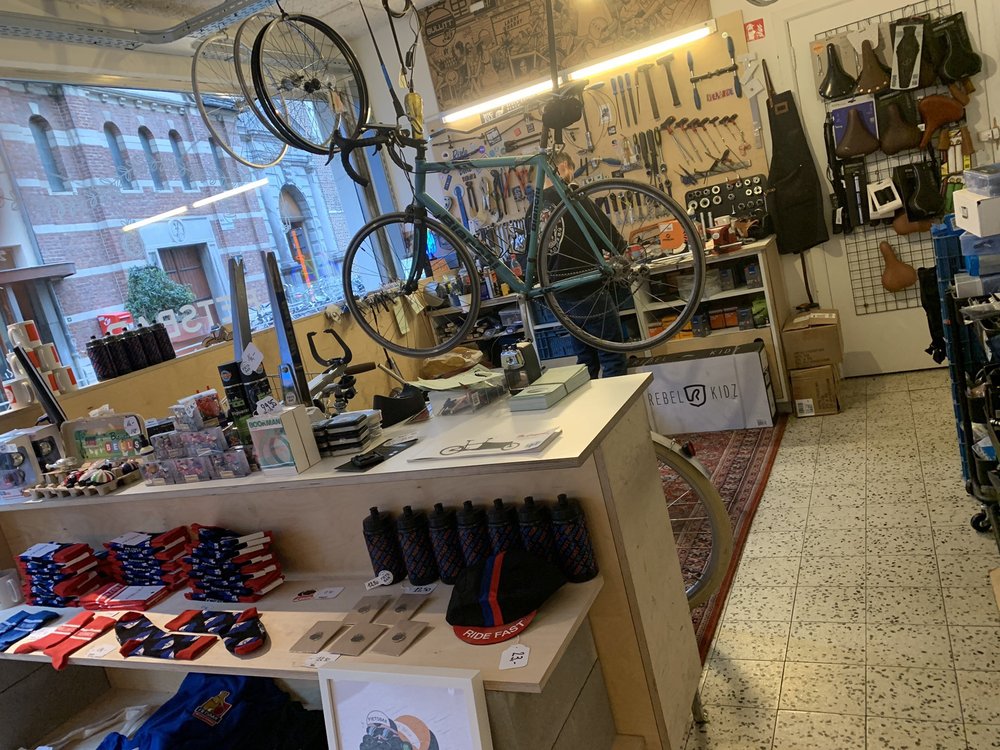 FIETS BAR - Updated April 2024 - Minderbroedersstraat 54, Hasselt ...