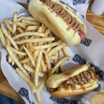 SUP DOGS - Updated November 2025 - 194 Photos & 333 Reviews - 213 E 5th St, Greenville, North ...