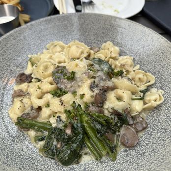 EARLS KITCHEN + BAR - Updated January 2025 - 1633 Photos & 1628 Reviews ...