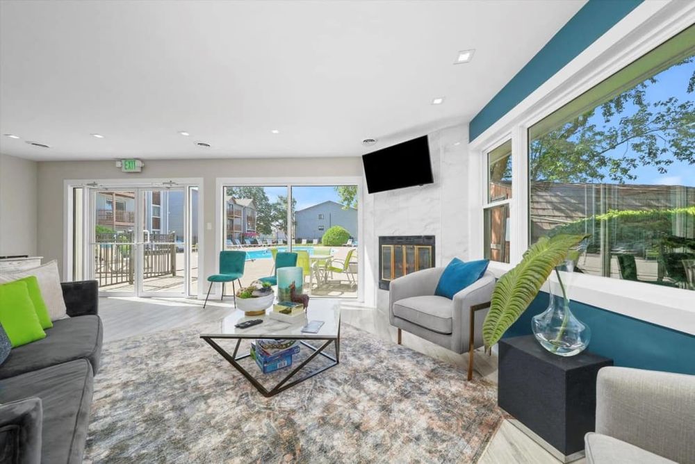 WHITCOMB TERRACE APARTMENTS - Updated December 2025 - 26 Photos - 3944 ...