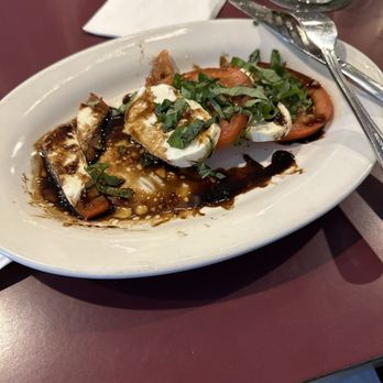 DINO’S PUB - Updated November 2025 - 206 Reviews & 140 Photos - 1800 NE ...