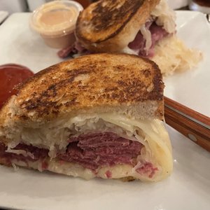 TIMES SQUARE DINER - 694 Photos & 1083 Reviews - 807 8th Ave, New York ...