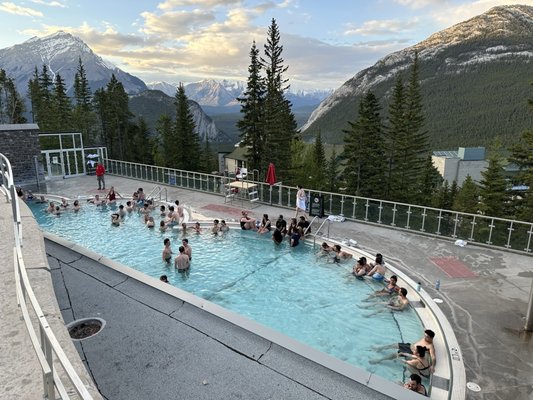 BANFF UPPER HOT SPRINGS - Updated November 2024 - 143 Photos & 149 ...