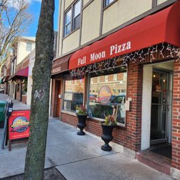 FULL MOON PIZZA - Updated July 2025 - 22 Photos & 19 Reviews - 26 ...