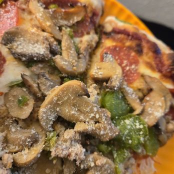 MARIO’S RESTAURANT & PIZZERIA - Updated December 2025 - 46 Photos & 58 ...