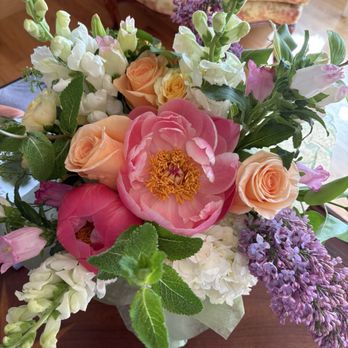 CAPE COD FLOWERS BY CANDIS - Updated December 2025 - 15 Photos - 132 MA ...