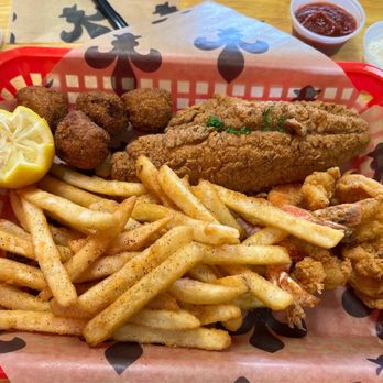 THE CRABBY CRAWFISH - Updated March 2026 - 30 Photos & 12 Reviews ...