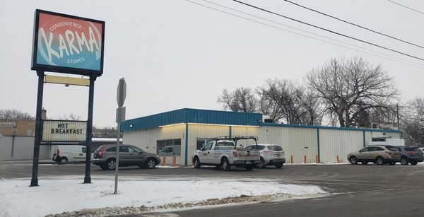 KARMA CONVENIENCE STORES - Updated December 2025 - 13 Photos - 600 3rd St NE, Minot, North ...