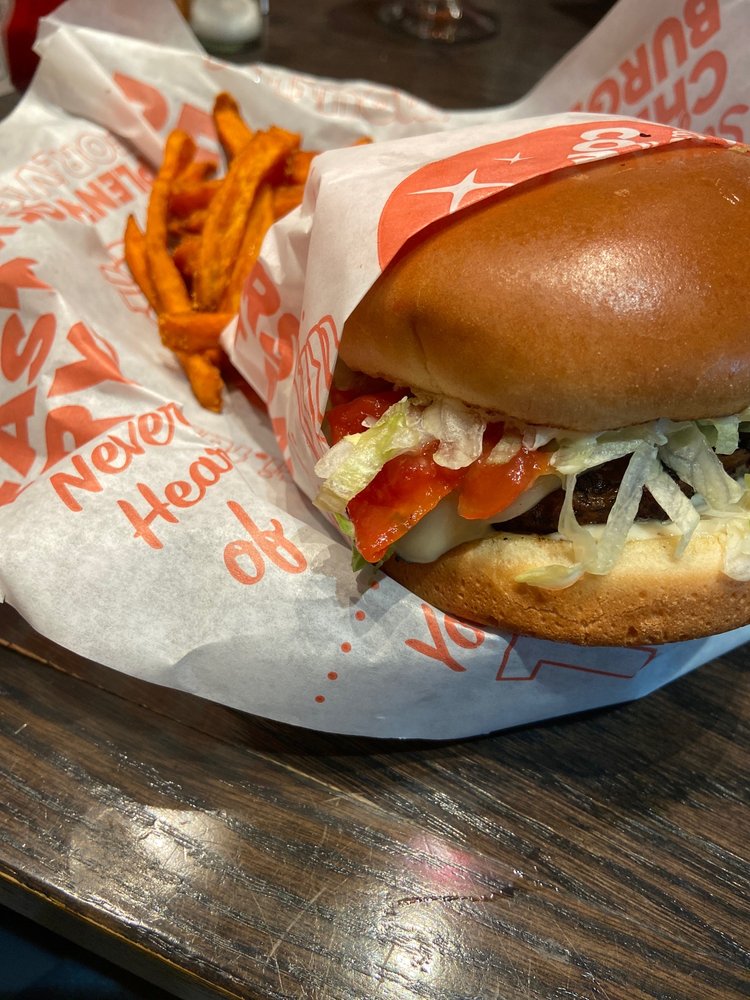 RED ROBIN GOURMET BURGERS AND BREWS - 74 Photos & 105 Reviews - 3110 ...