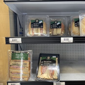 TUSAYAN GENERAL STORE - Updated August 2024 - 70 Photos & 70 Reviews ...