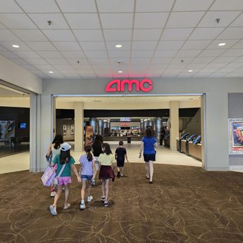 AMC DINE-IN RIO CINEMAS 18 - Updated October 2025 - 268 Photos & 361 ...