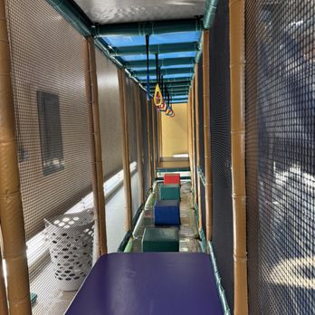 SAFARI RUN - Updated April 2025 - 133 Photos & 199 Reviews - 1180 Kern ...