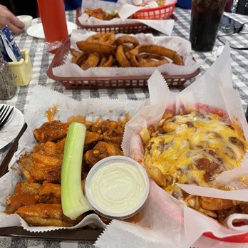 CRICKET’S - Updated July 2024 - 72 Photos & 151 Reviews - 3810 Sullivan ...