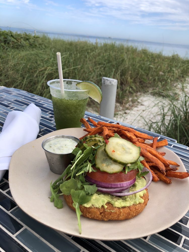 DUNE OCEANFRONT BURGER LOUNGE - Updated December 2024 - 140 Photos & 71 ...