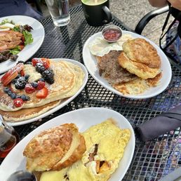 COLOSSAL CAFE - Updated December 2025 - 326 Photos & 398 Reviews - 2315 ...