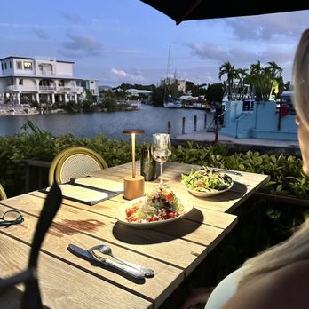 THE BENT PROP BAR & GRILL - 82 Photos & 45 Reviews - 457 Drost Dr ...