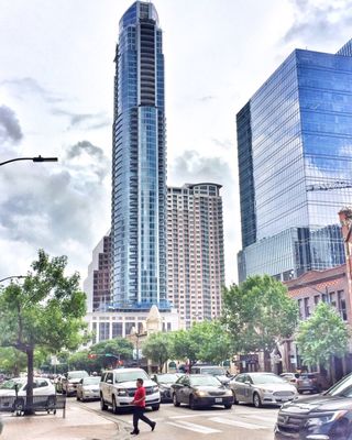 THE AUSTONIAN - Updated December 2025 - 21 Photos - 200 Congress Ave ...