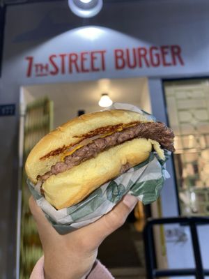 7th Street Burger Williamsburg - Trusted Since 2023 - Updated July 2025 - 93 Photos - 58 Reviews ...