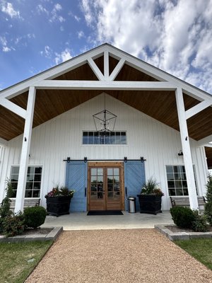 THE COMPOUND - Updated December 2025 - 13 Photos - 2550 S State Highway ...