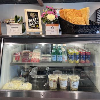 THE ITALIAN APRON - Updated December 2025 - 14 Photos - 331 Whitecrest ...