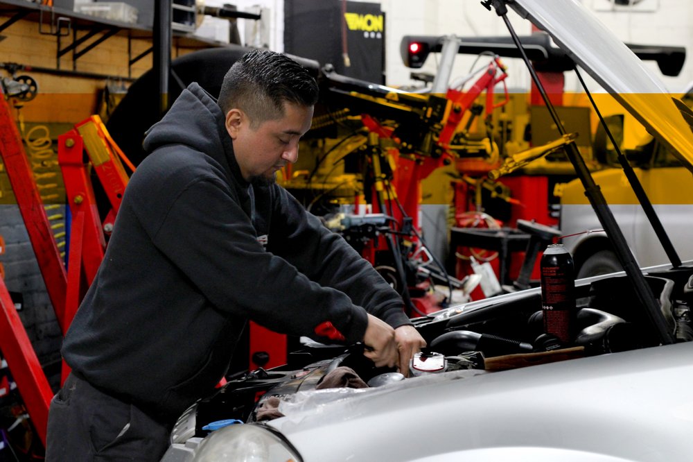 VMB AUTO CLINIC - Updated October 2025 - 37 Photos & 22 Reviews - 3215 N California Ave, Chicago ...