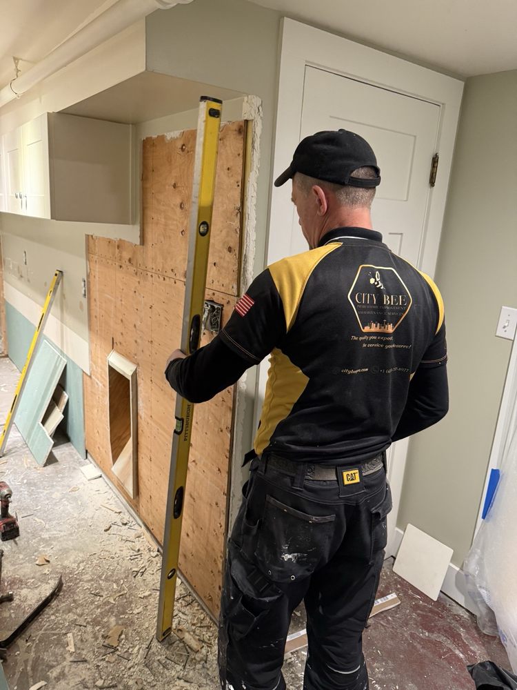 CITY BEE - Updated October 2025 - 46 Photos & 22 Reviews - Seattle ...