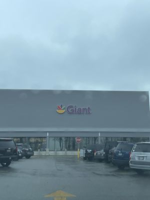 GIANT - Updated November 2024 - 12 Photos & 27 Reviews - 1649 Crofton ...