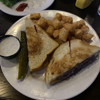 FRONT ROW BAR & GRILL - Updated August 2025 - 304 Photos & 207 Reviews ...