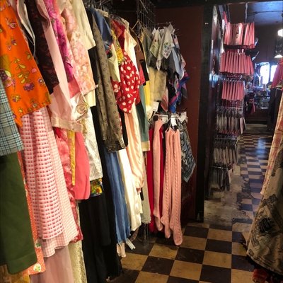 RED LIGHT VINTAGE CLOTHING - 19 Photos & 112 Reviews - 4560 University ...
