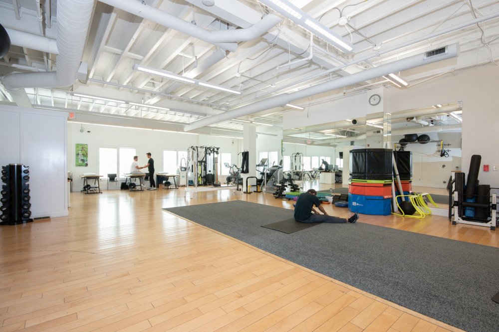 PERFORMANCE OPTIMAL HEALTH - Updated October 2025 - 14 Photos & 10 ...