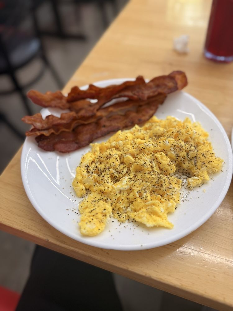 LIGHTHOUSE CAFE - Updated October 2025 - 81 Photos & 38 Reviews - 690 ...