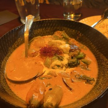 WAYLA - Updated May 2024 - 2297 Photos & 691 Reviews - 100 Forsyth St ...