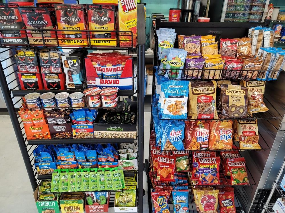 SNAK SHAK DRIVE THRU - Updated December 2024 - 19 Photos - 102 Dixie ...