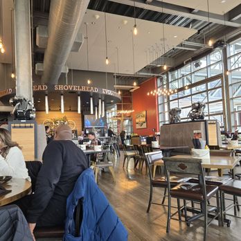 MOTOR BAR & RESTAURANT - Updated 05/2025 - 551 Photos & 245 Reviews ...