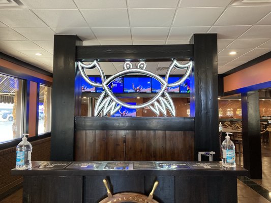 THE CRAWLING CRAB - Updated August 2025 - 82 Photos & 80 Reviews - 3215 ...