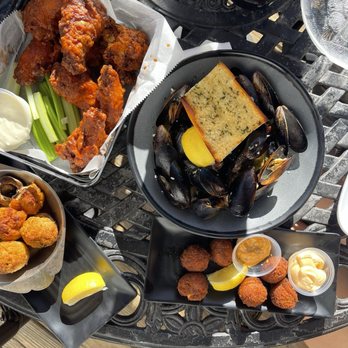 ALICE SWEETWATER’S BAR & GRILLE - Updated March 2025 - 172 Photos & 273 ...