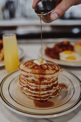 DILLY DINER - Updated October 2025 - 851 Photos & 637 Reviews - 402 E ...