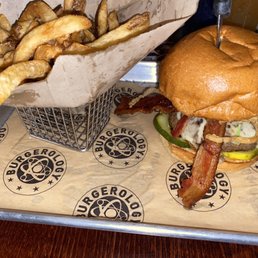 BURGEROLOGY STONY BROOK - 117 Photos & 119 Reviews - 2302 B Nesconset ...