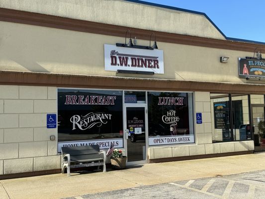 THE DW DINER - Updated July 2025 - 65 Photos & 113 Reviews - 416 Daniel ...