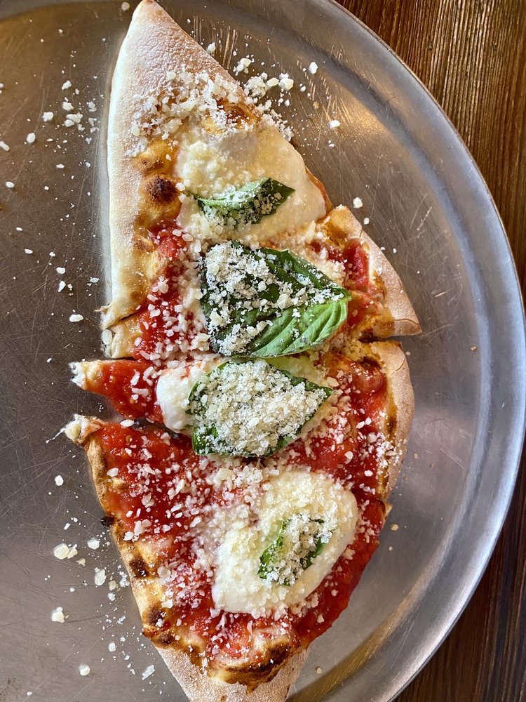 HARDWARE PIZZA - Updated August 2025 - 90 Photos & 108 Reviews - 131 SW ...