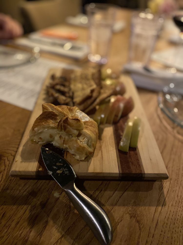 FINICKY FRANKS - Updated December 2025 - 133 Photos & 140 Reviews ...