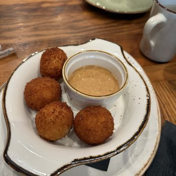 RUSTIC ROOT - Updated August 2025 - 1281 Photos & 848 Reviews - 7927 ...