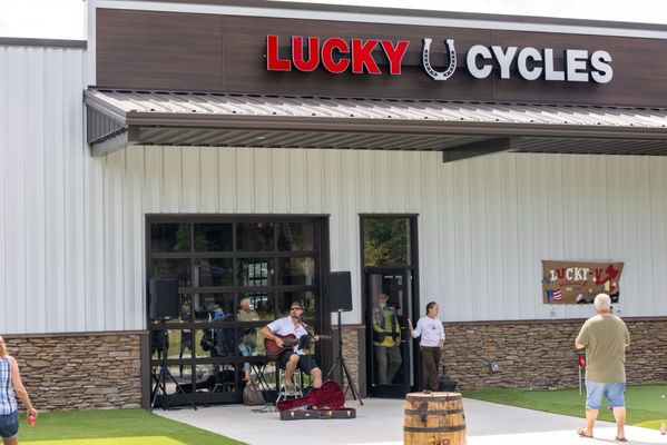 LUCKY U CYCLES - Updated January 2026 - 39 Photos & 39 Reviews - 9049 N ...