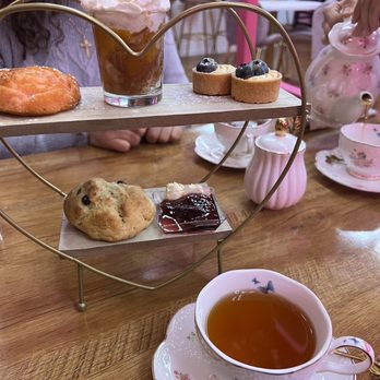 PINKY’S UP AFTERNOON TEA - Updated December 2025 - 77 Photos & 22 ...