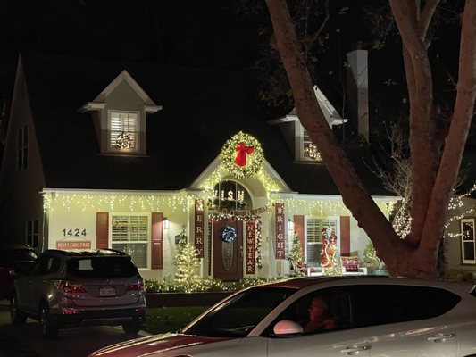 EAST SACRAMENTO’S FAB 40S CHRISTMAS LIGHTS - Updated December 2024 ...